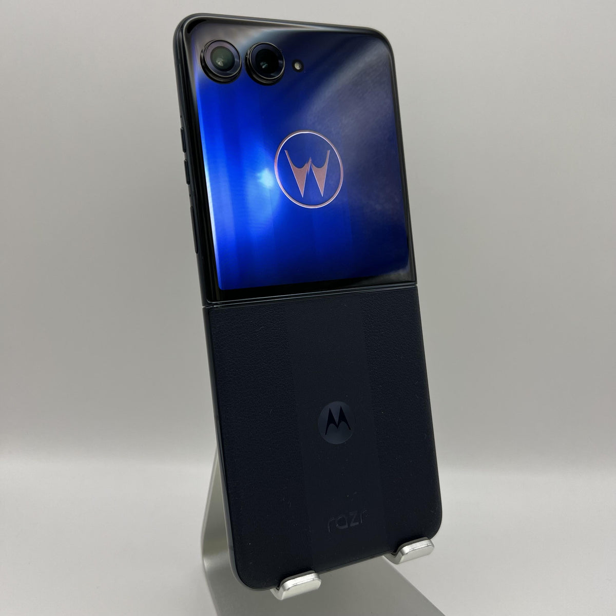 Motorola Razr Plus 2024 256GB Midnight Blue Unlocked – ItsWorthMore